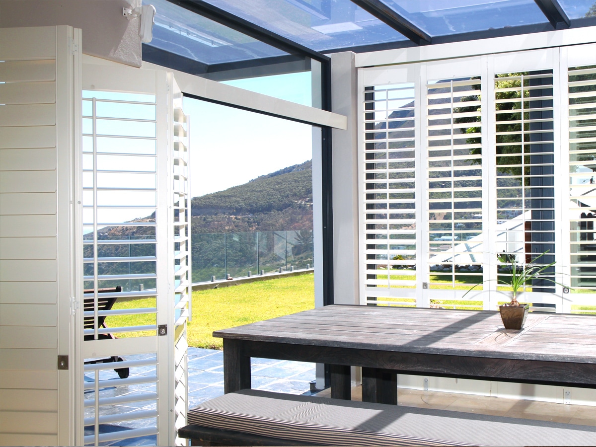 5 Ways to Cover Windows in a Sunroom | Norman® USA