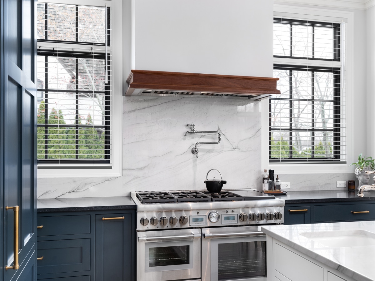 6 Transom Window Covering Ideas | Norman Canada